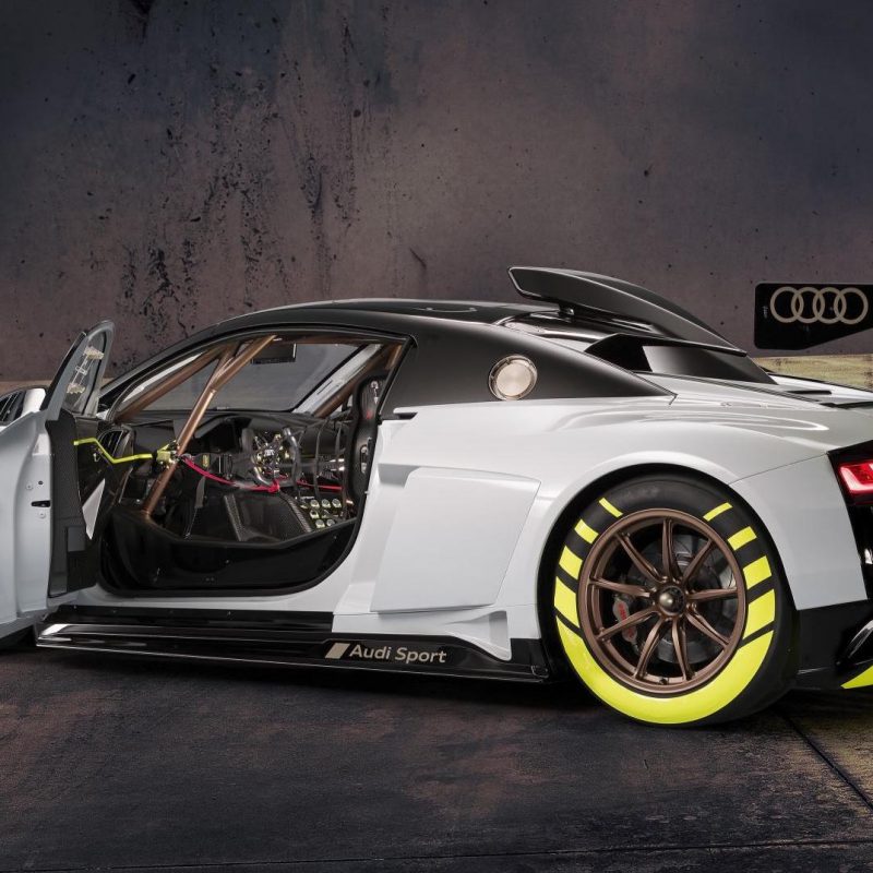 Audi R8 LMS GT2 revealed - most stunning race car ever? (video ...