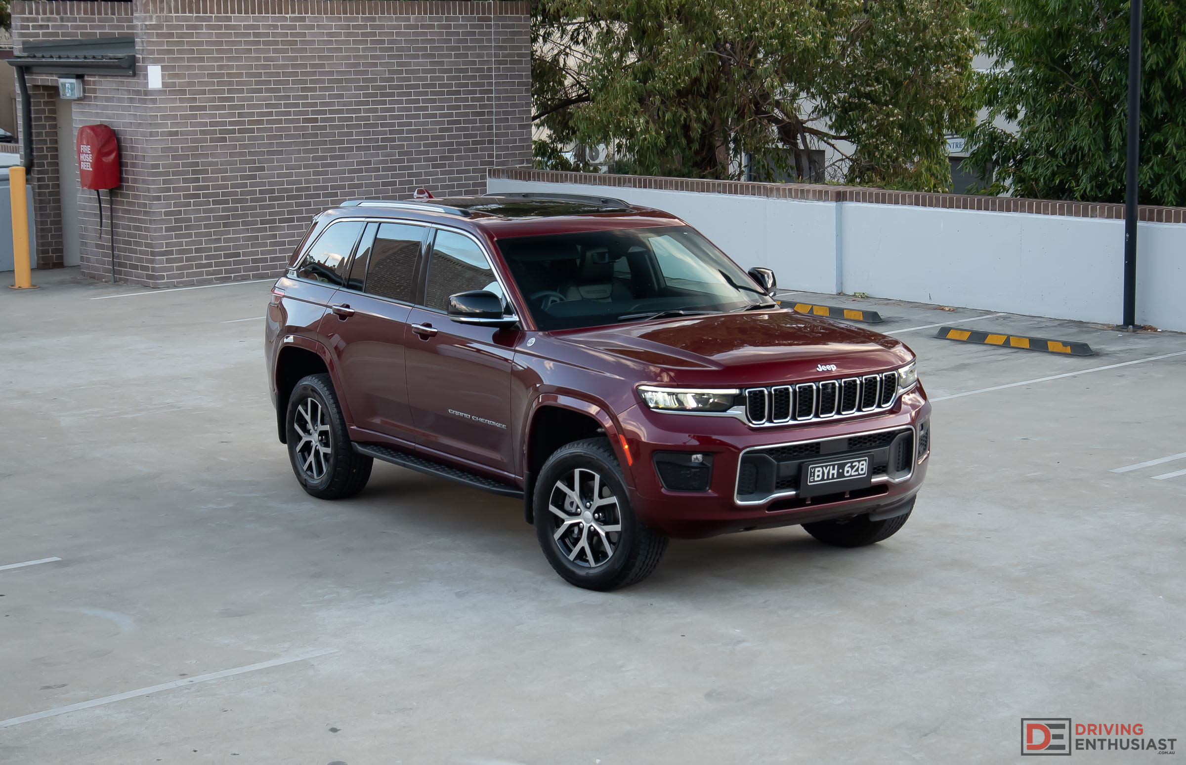 Jeep Australia slashes Grand Cherokee prices by up to $28,000 | Driving ...