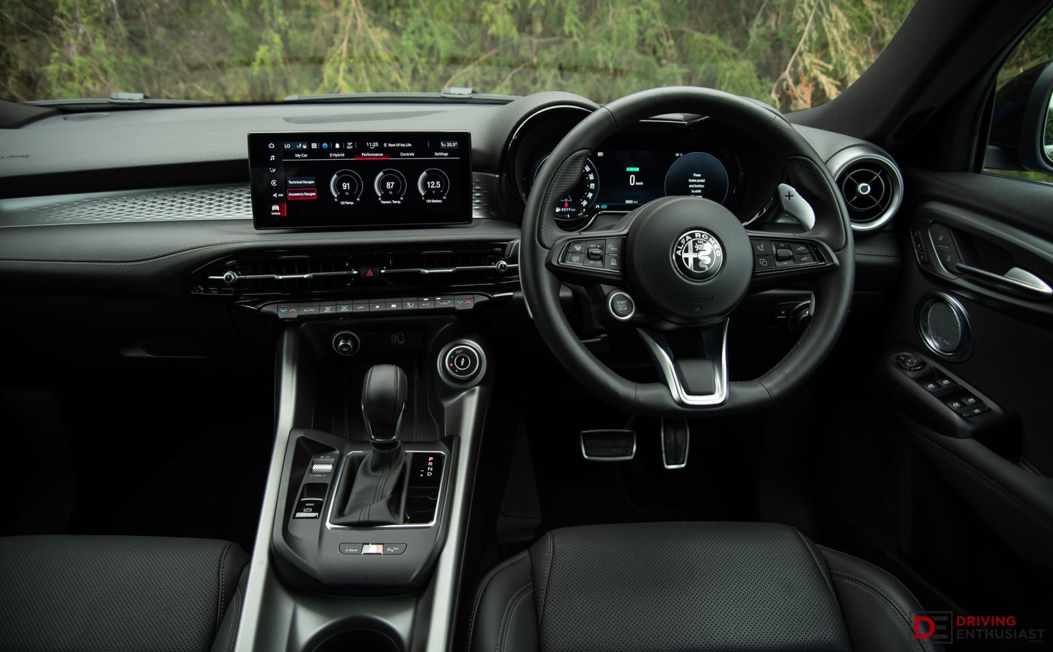 2024 Alfa Romeo Tonale PHEV Veloce review (video) | Driving Enthusiast