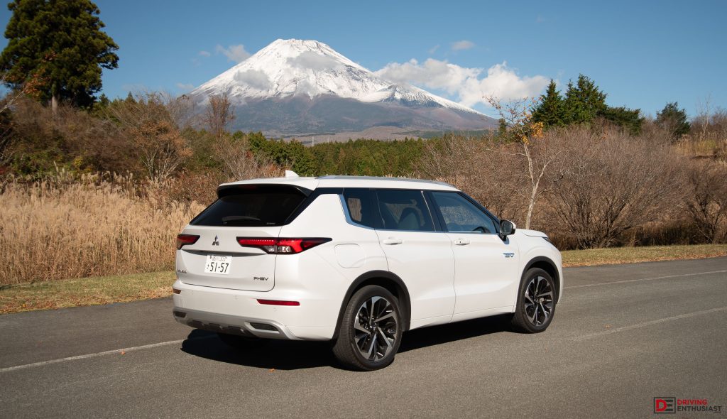 2024 Mitsubishi Outlander PHEV review (video) | Driving Enthusiast