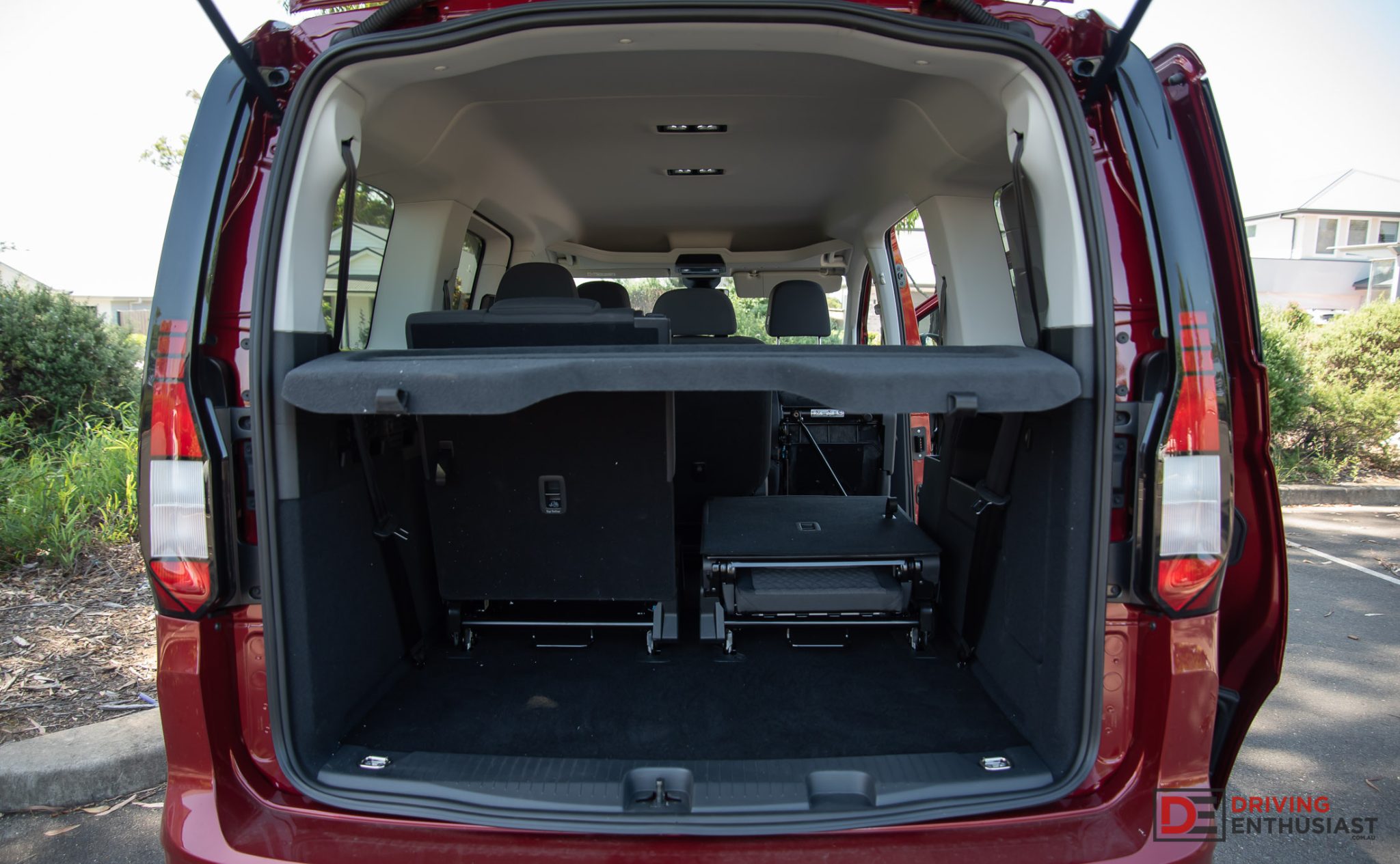 2025 Volkswagen Caddy Maxi review (video) | Driving Enthusiast