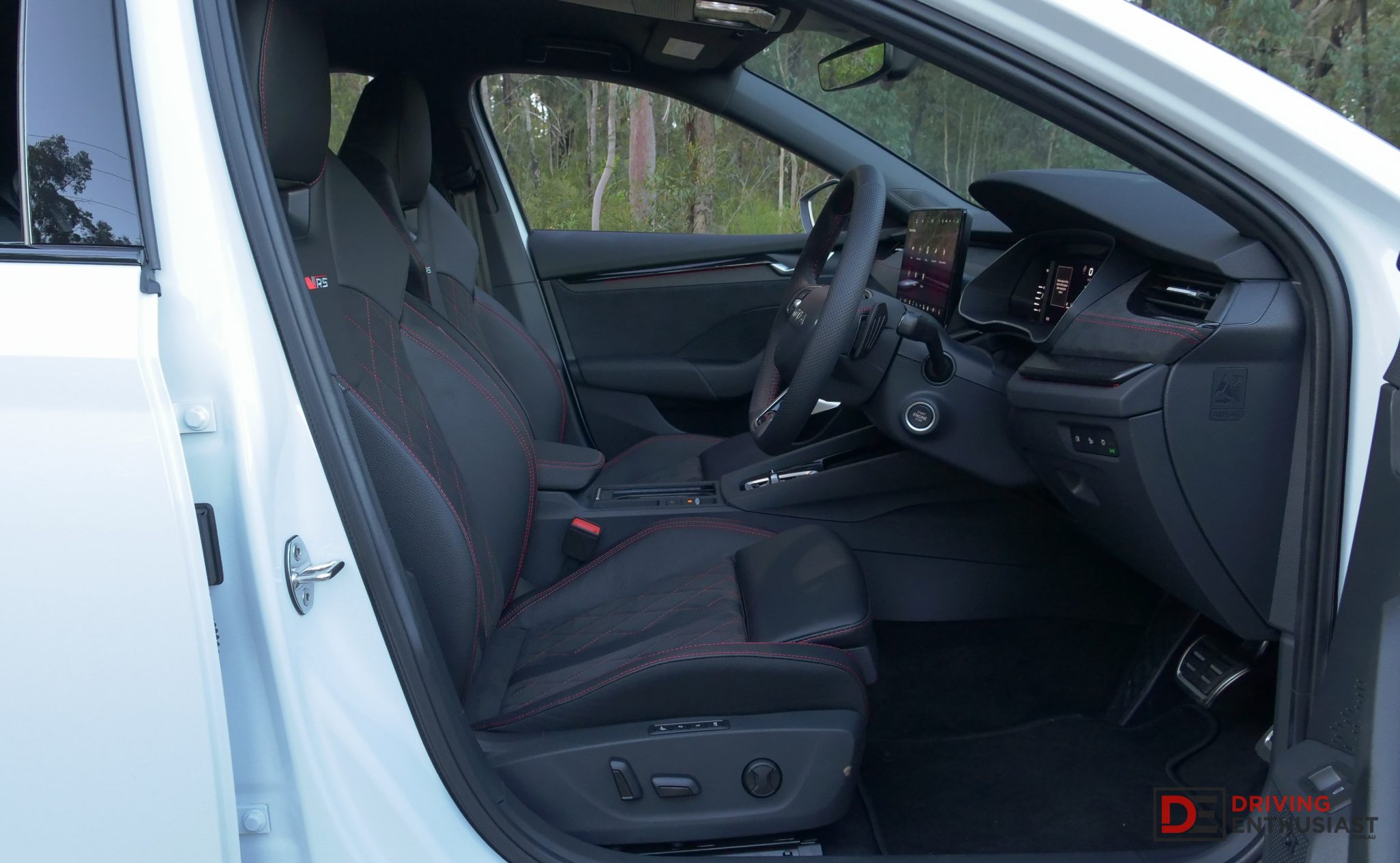 2025 Skoda Octavia RS review (video) | Driving Enthusiast