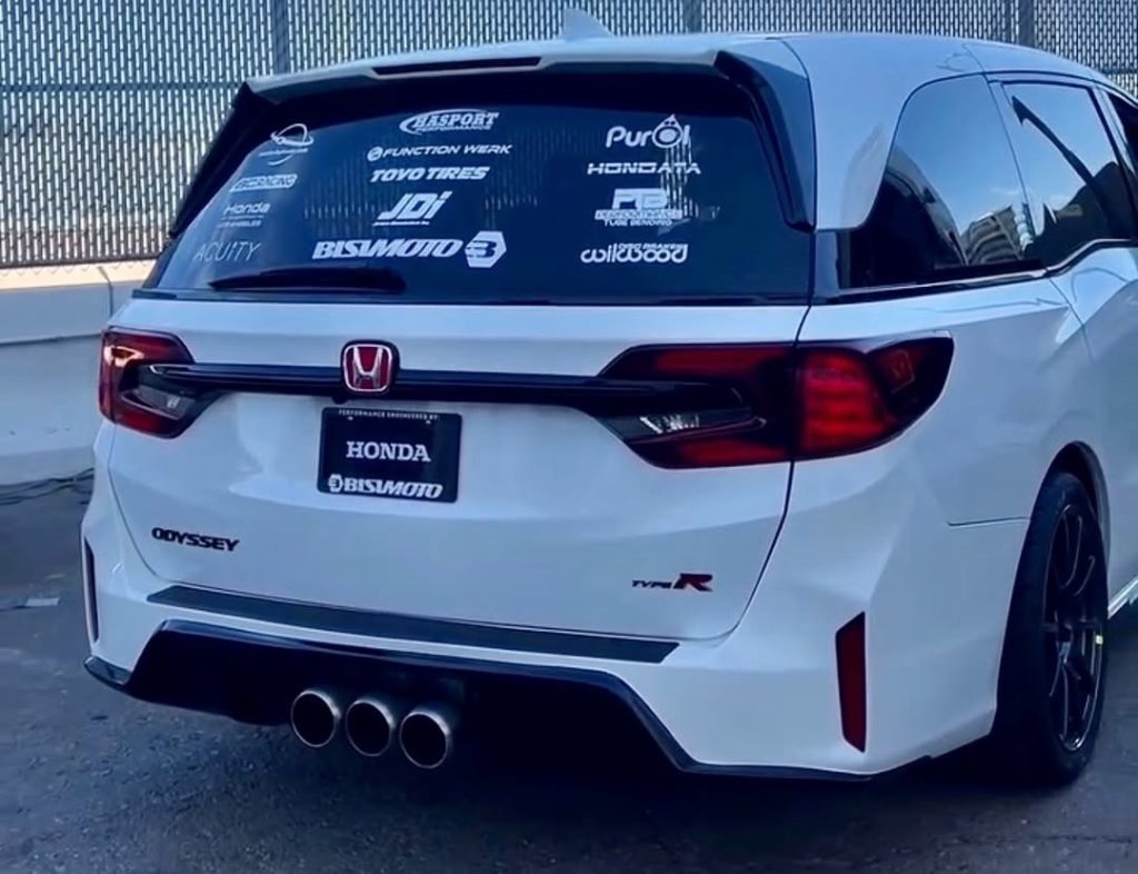 Honda Odyssey gets K20C Civic Type R conversion for SEMA 2025 | Driving ...