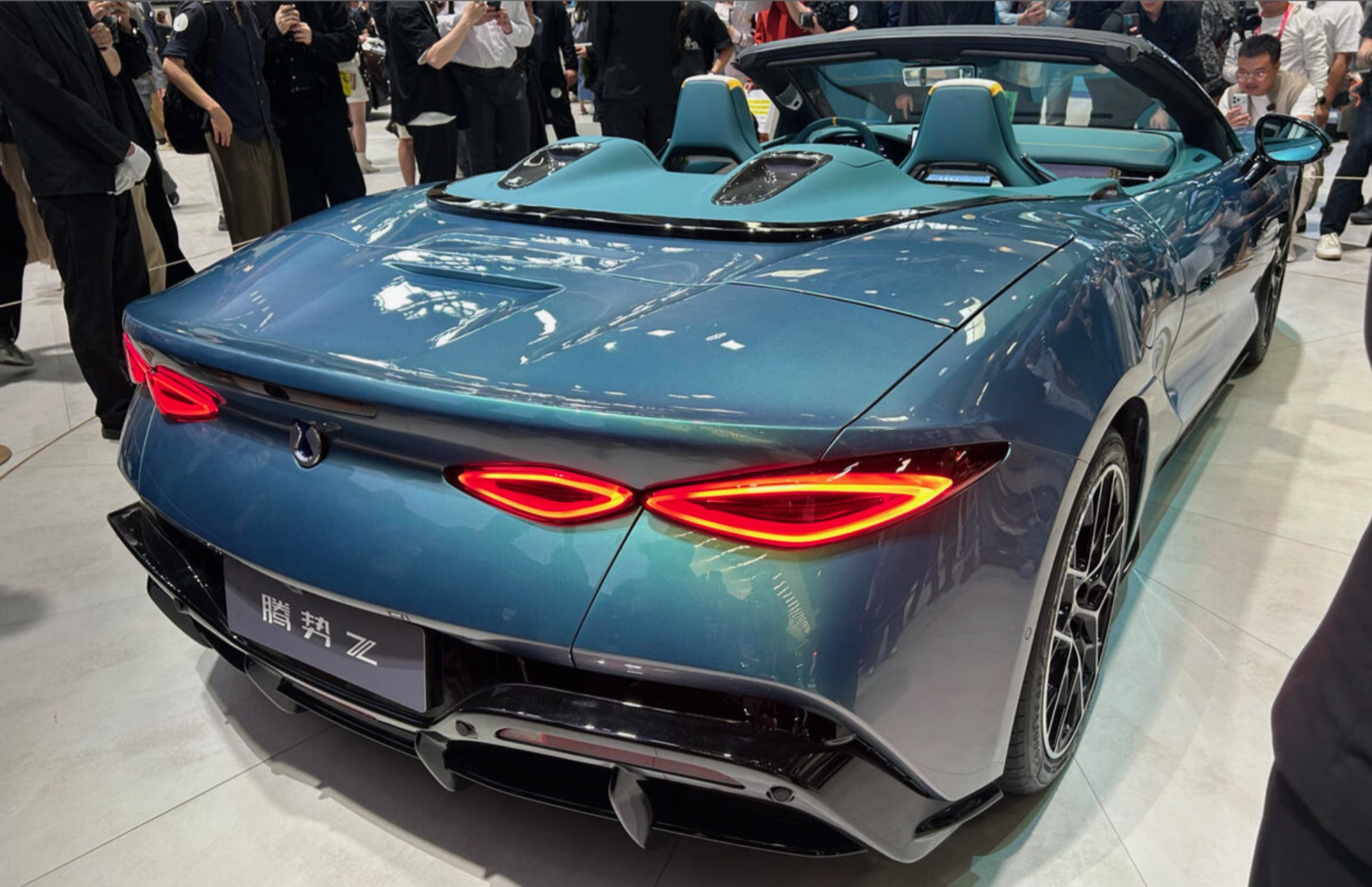 1000hp Denza Z Convertible revealed at 2026 Beijing Auto Show | Driving ...